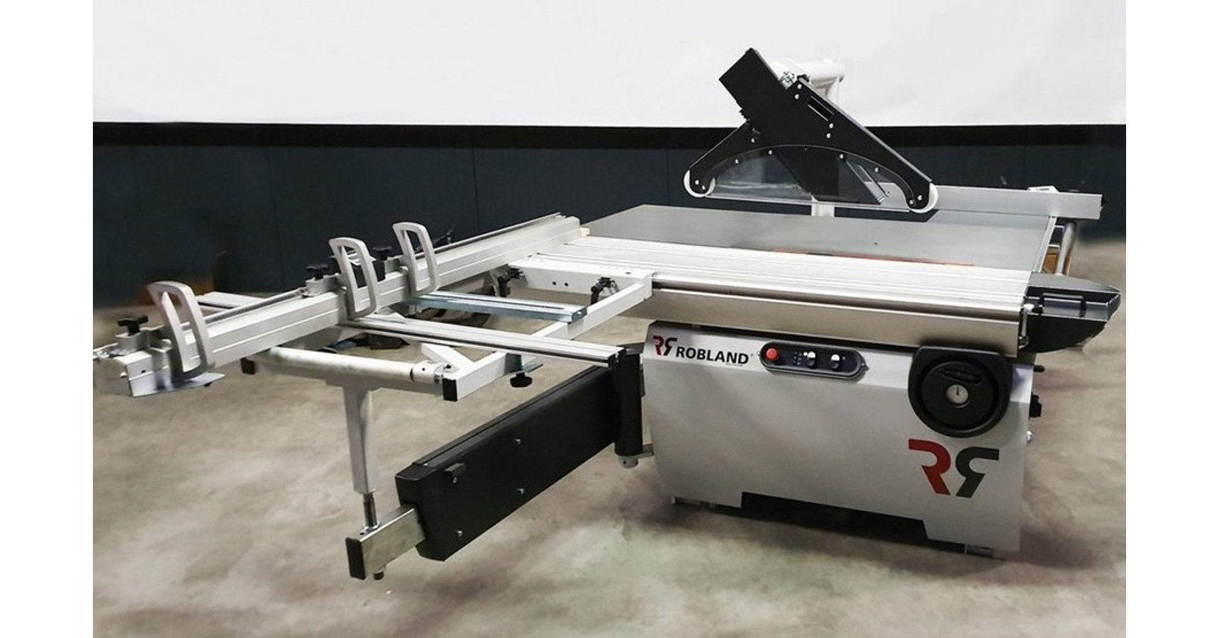11. Robland CZ400EL Circular de formatizat panouri 7 kW
